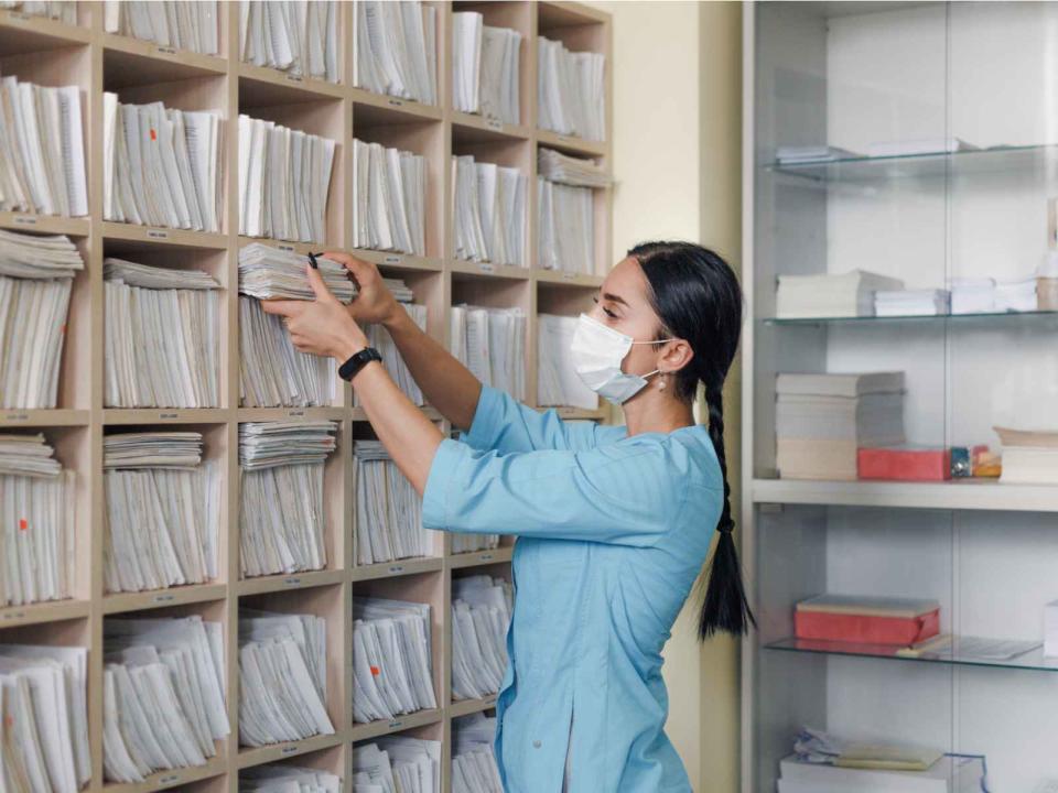 How to Become a Medical Administrative Assistant | Spherion